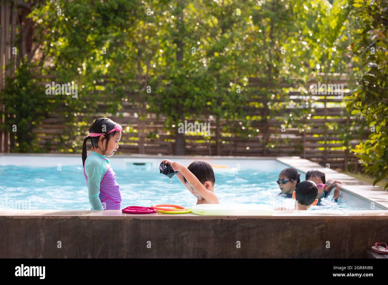 Children playing 3 years school group hi-res stock photography and ...