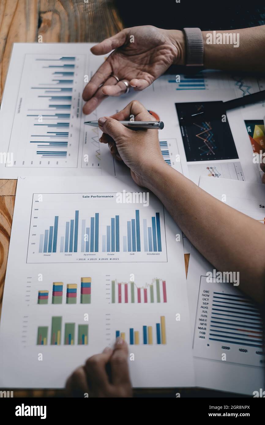 Document chart hi-res stock photography and images - Alamy