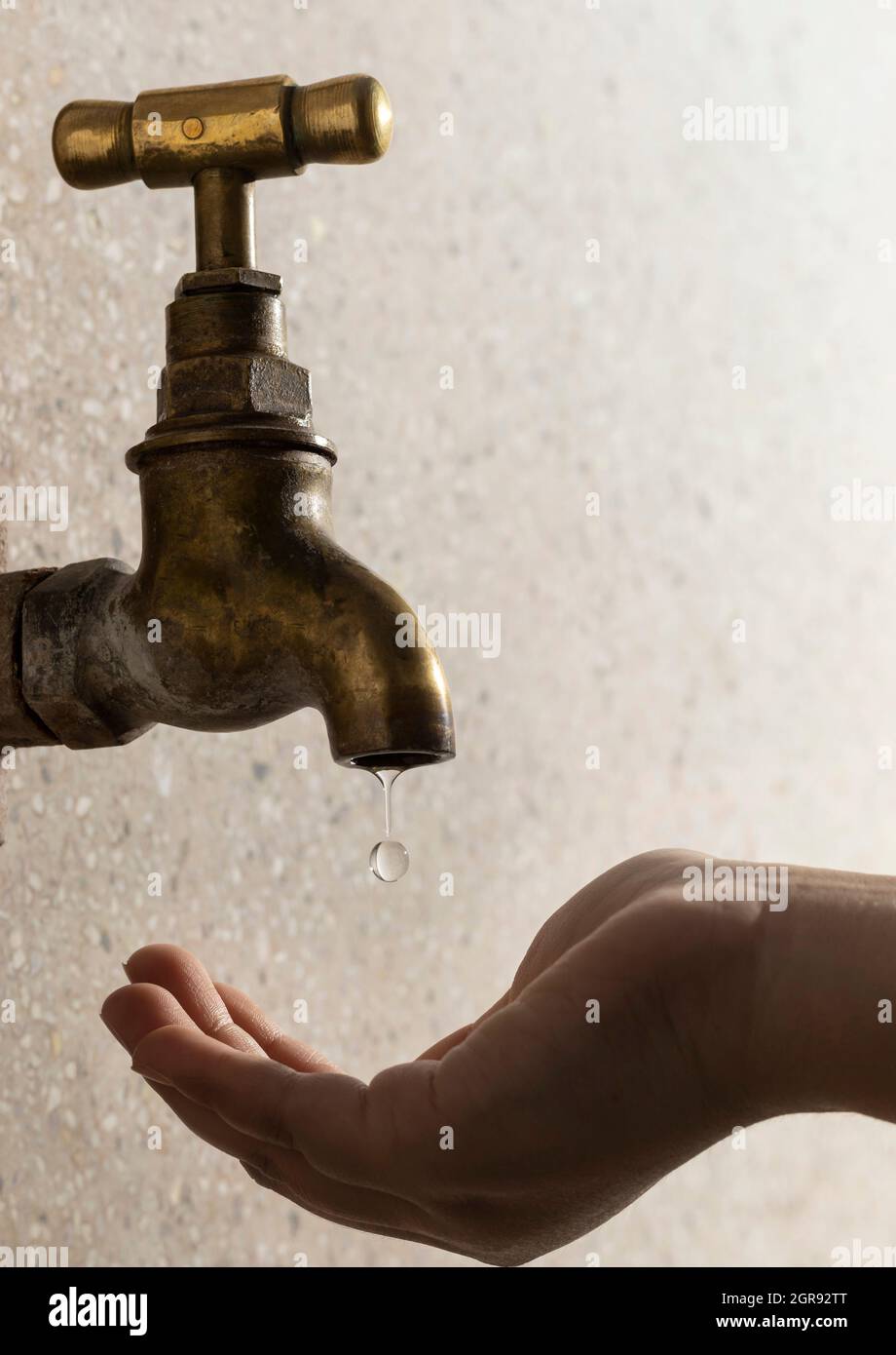 Brass tap leaking hi-res stock photography and images - Alamy