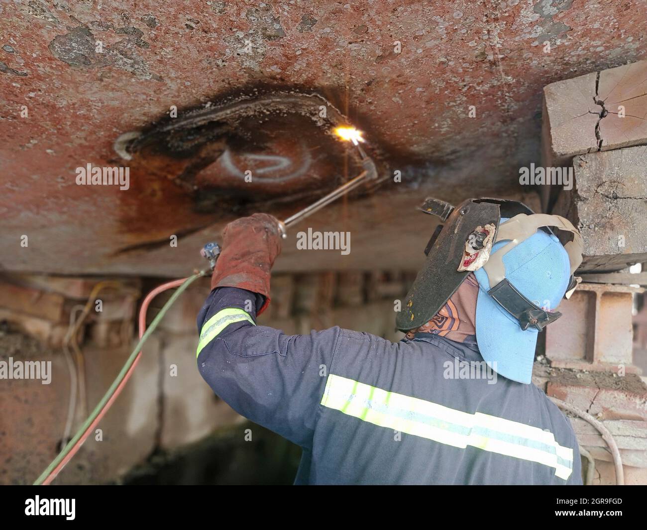 Bottom plate hi-res stock photography and images - Alamy