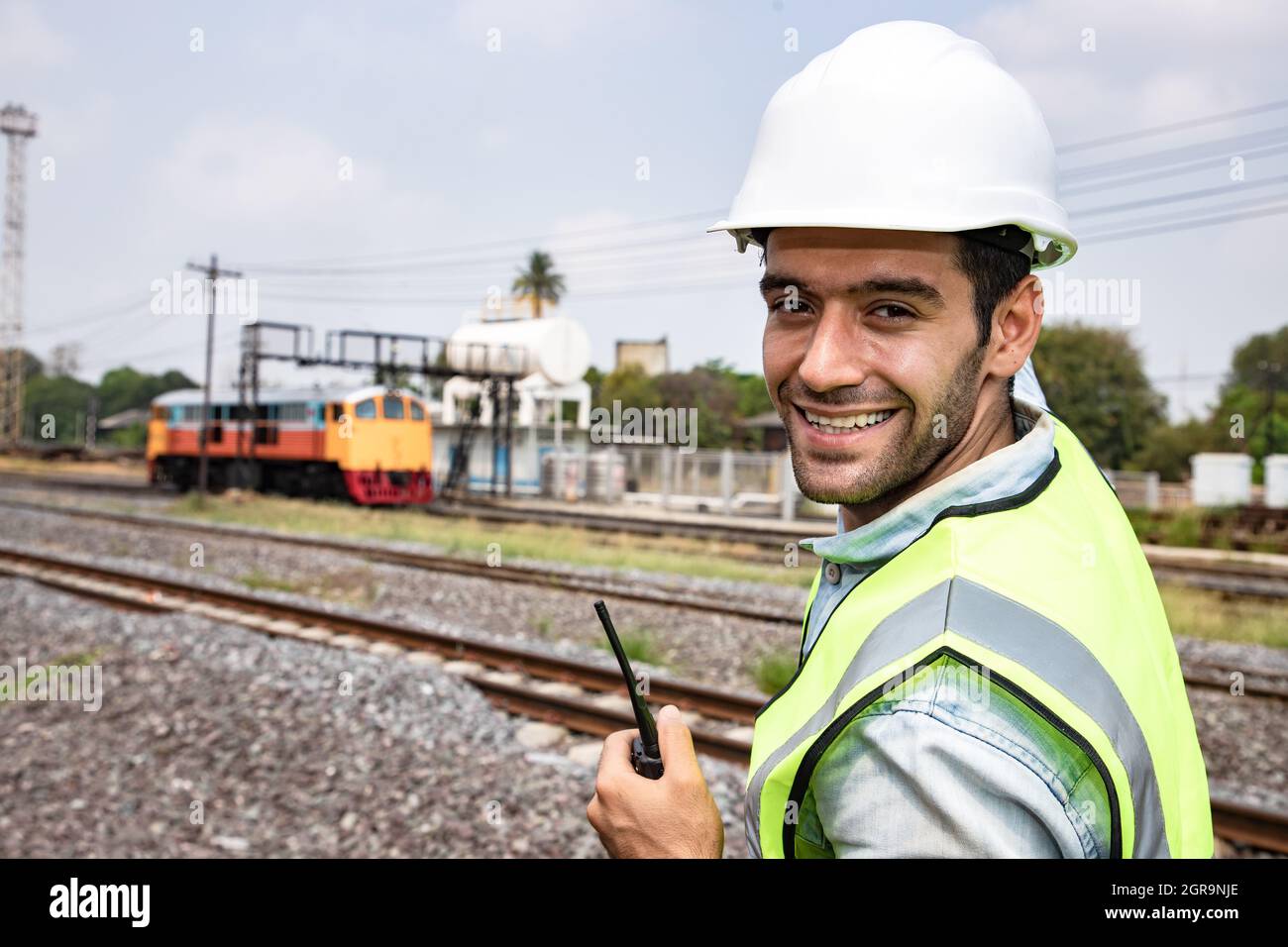 Men working on railroad hi-res stock photography and images - Alamy