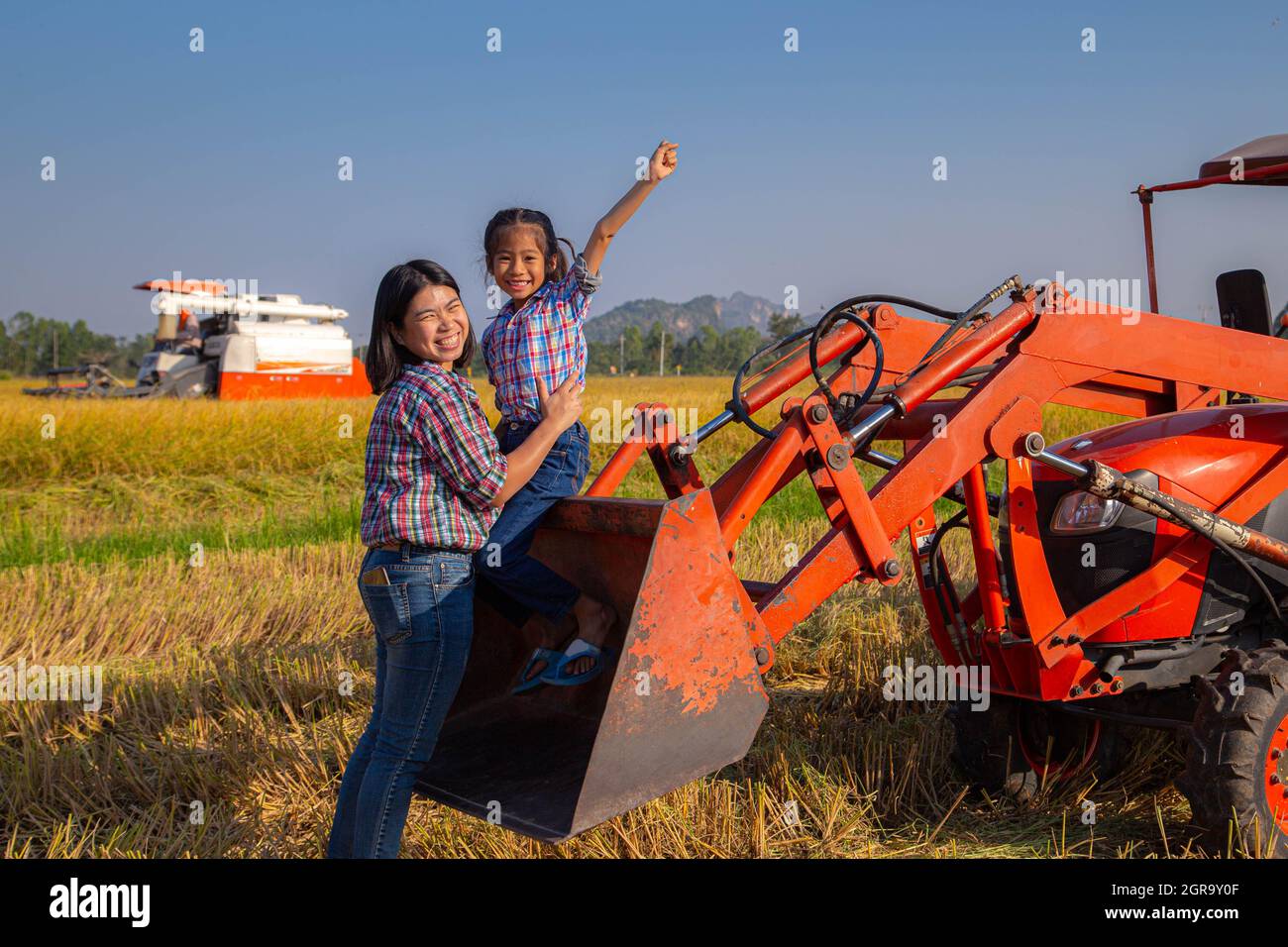 Women tractor driver hi-res stock photography and images - Alamy