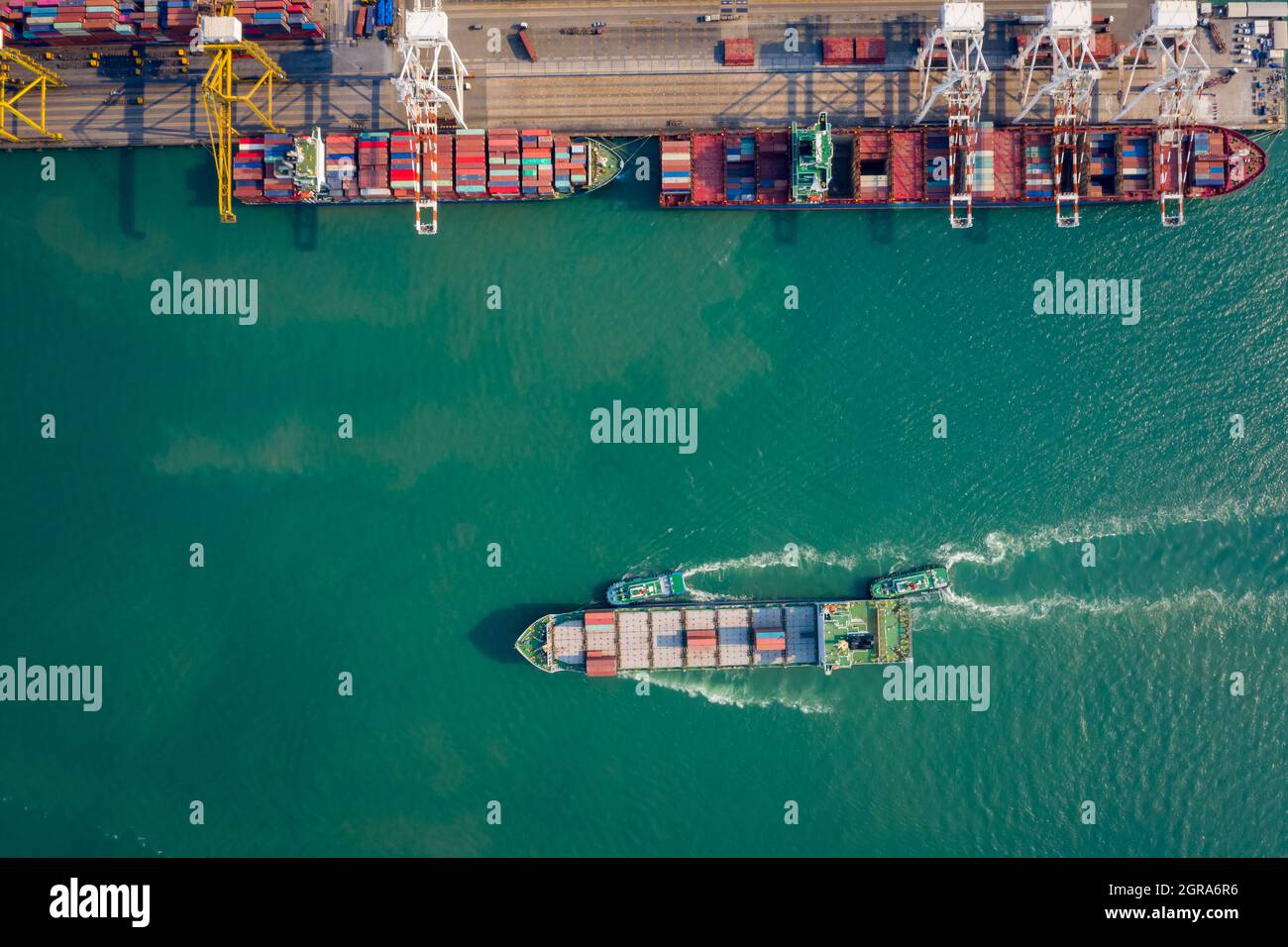 Tugboat top hi-res stock photography and images - Alamy