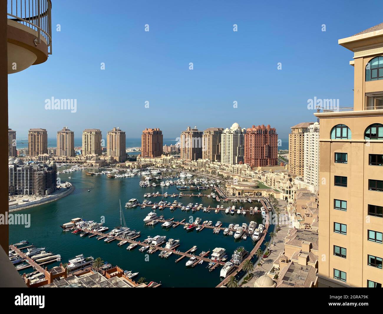 The pearl qatar aerial hi-res stock photography and images - Alamy