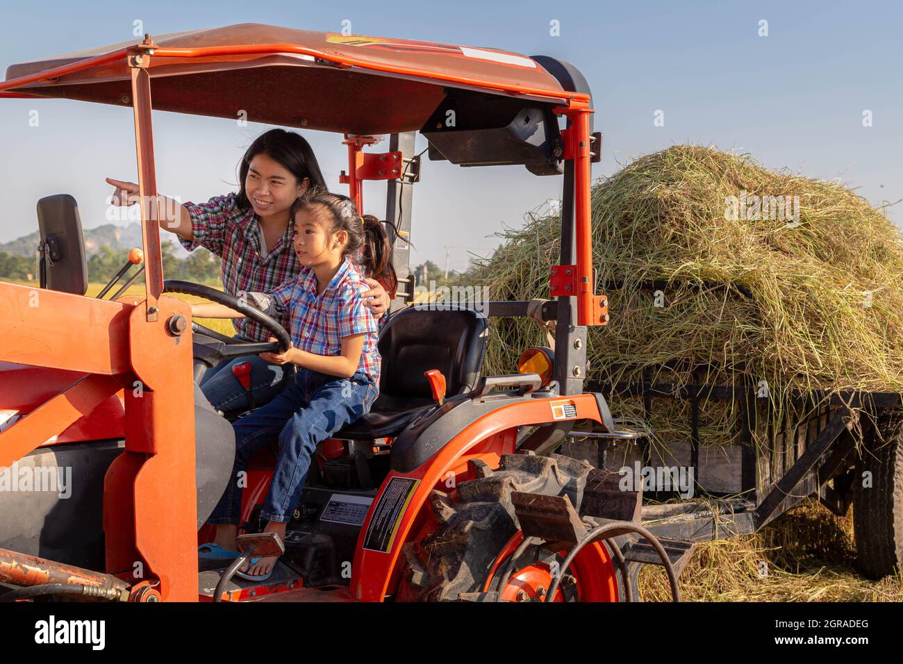 Women tractor driver hi-res stock photography and images - Alamy