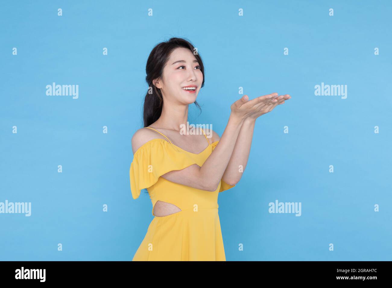 shopping event concept, smiling beautiful Korean Asian woman with ...