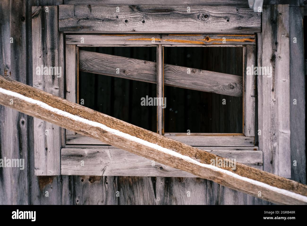 Damaged wood beam hi-res stock photography and images - Alamy