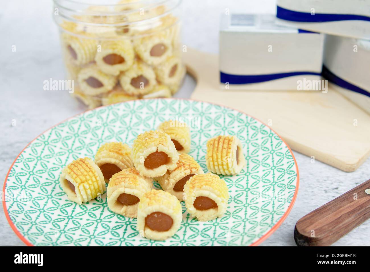 Kuih nenas hi-res stock photography and images - Alamy