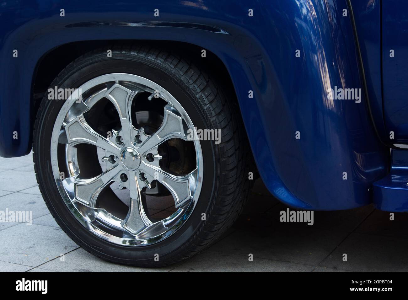 Color wheel antique hi-res stock photography and images - Alamy