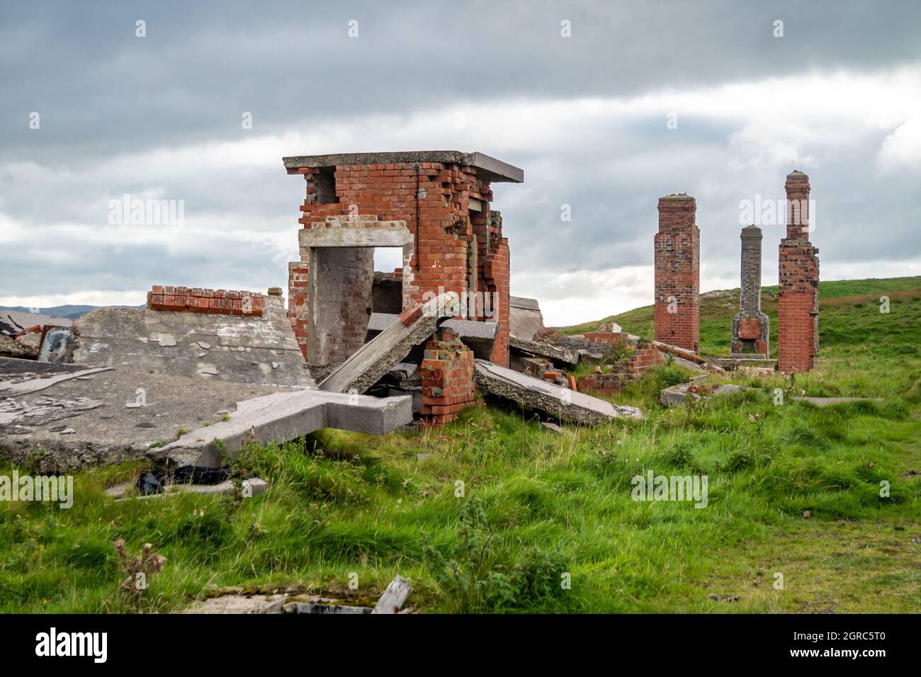 The ruins of Lenan Head fort at the north coast of County Donegal ...