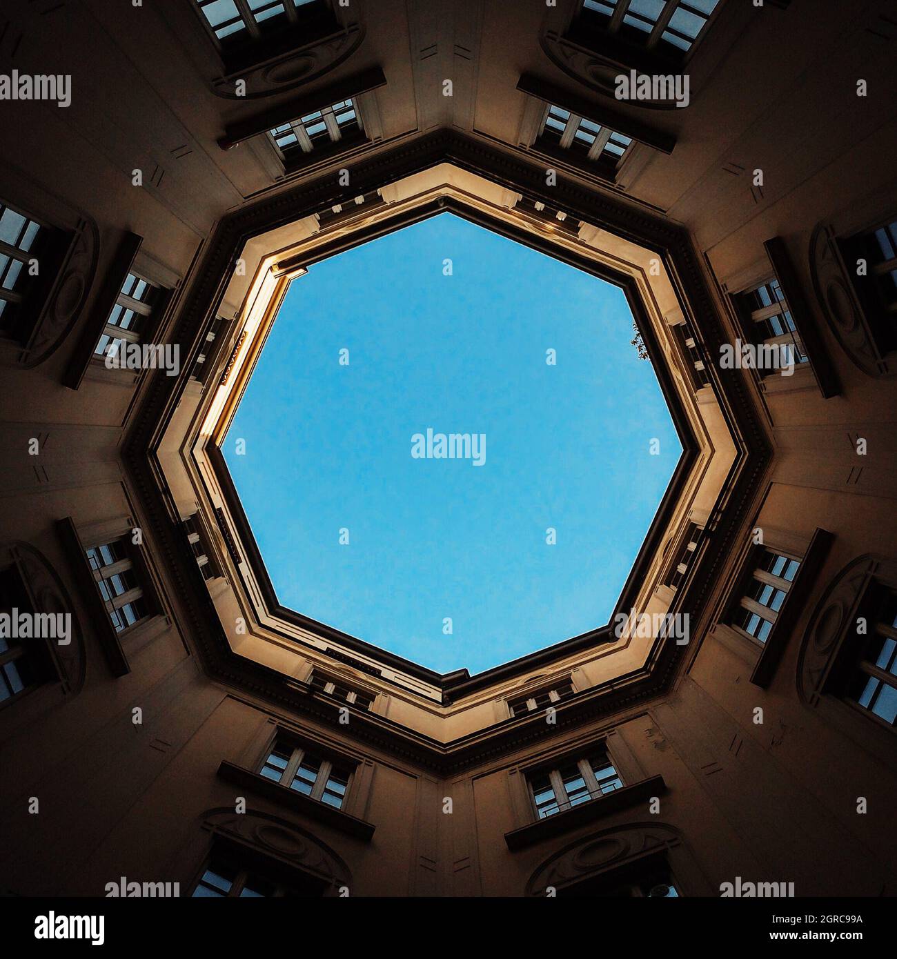 Octagon courtyard hi-res stock photography and images - Alamy