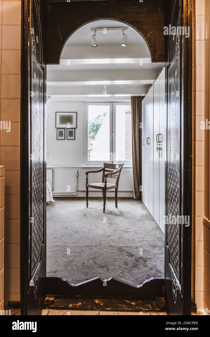 Empty corridor old residential building hi-res stock photography and ...