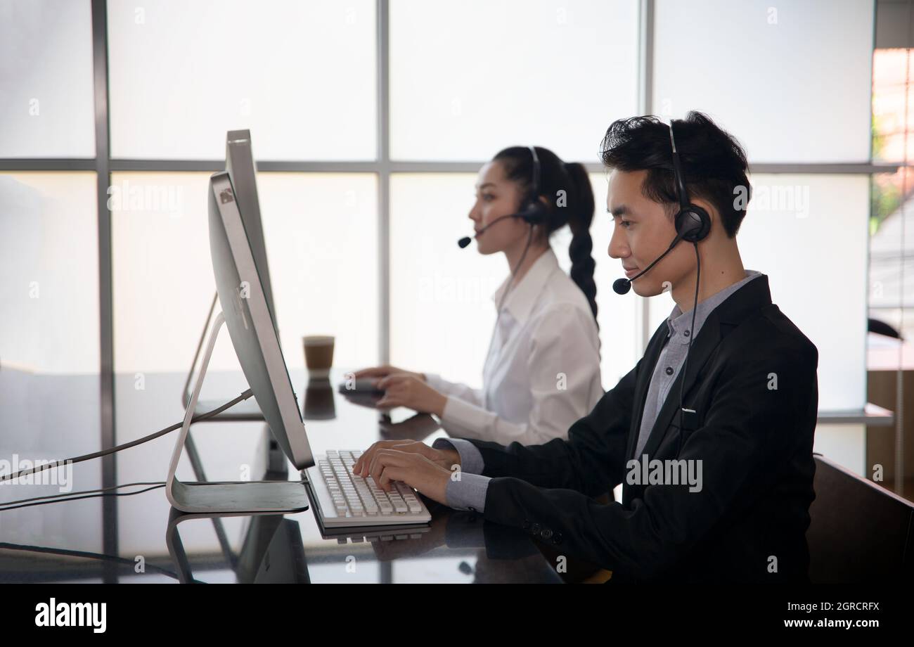 Staff helping with hair hi-res stock photography and images - Alamy