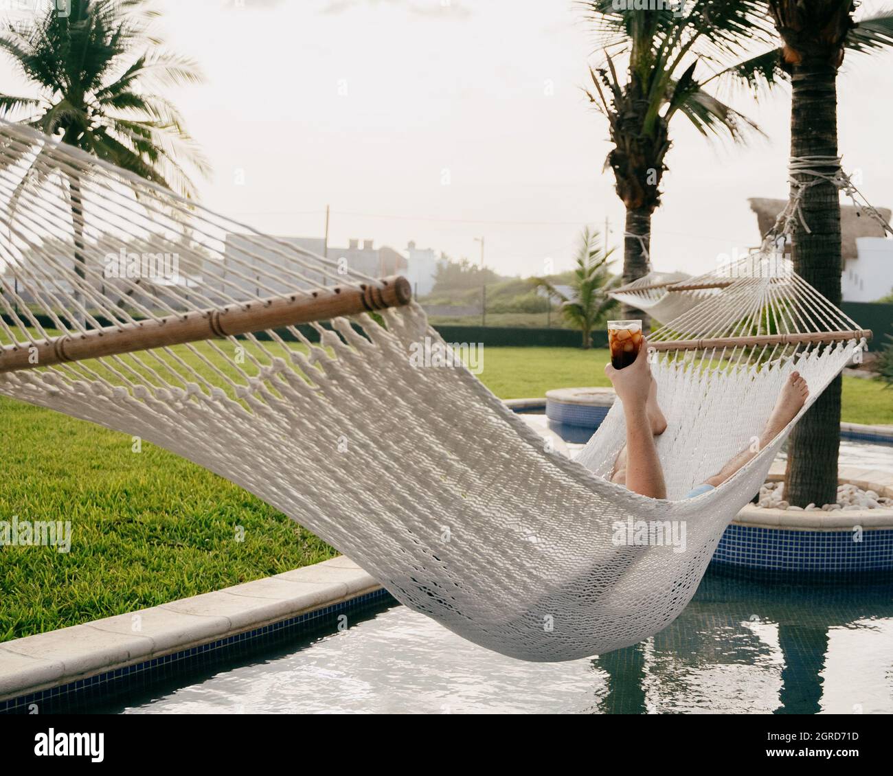 Iced over pool hi-res stock photography and images - Alamy