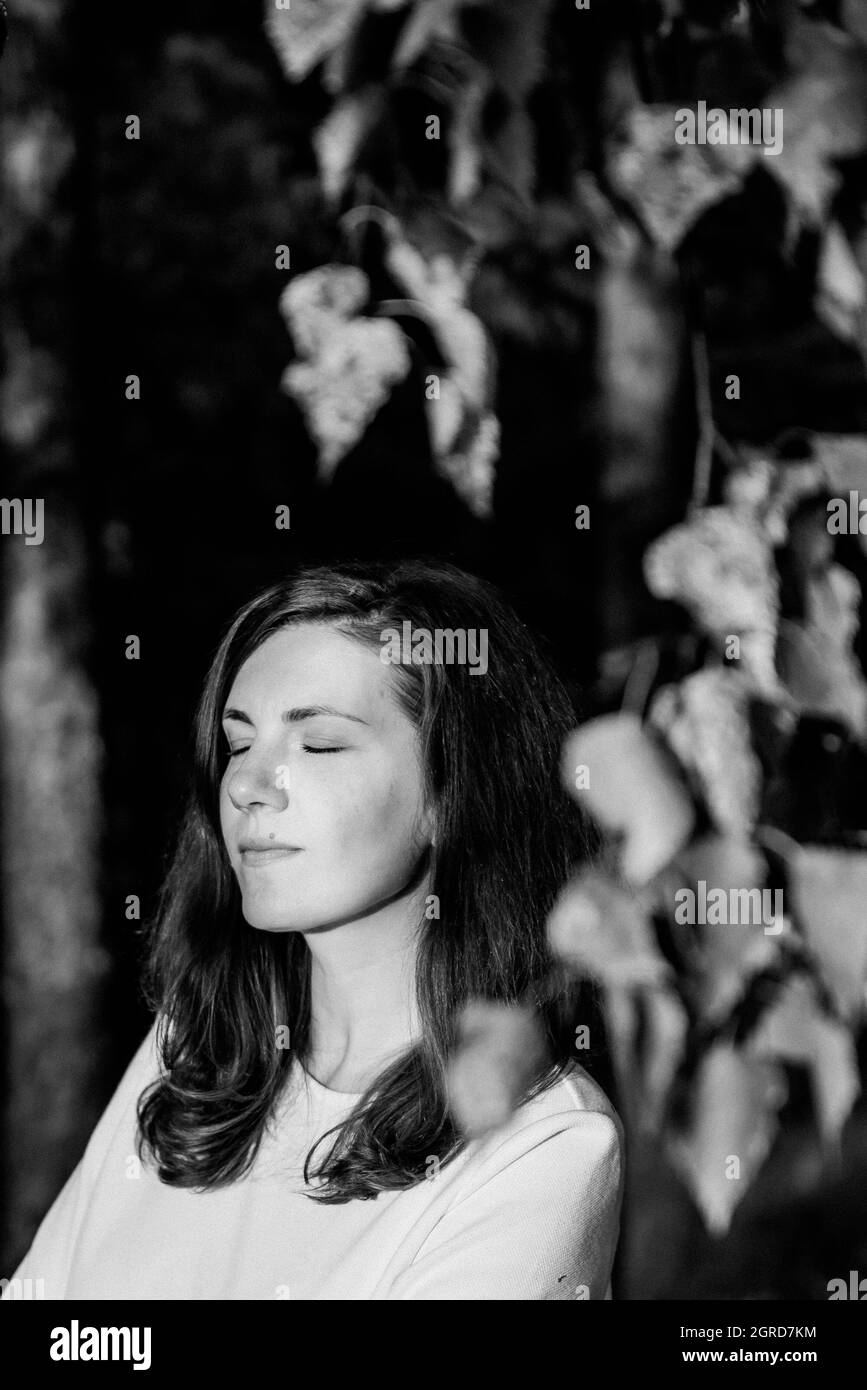 Adult Bw Women High Resolution Stock Photography and Images - Alamy