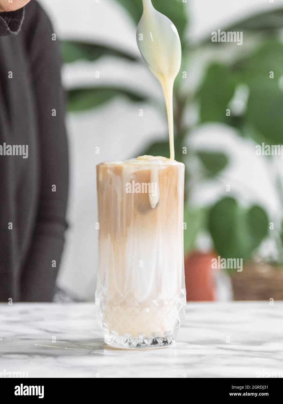 Preparation vietnamese iced coffee hi-res stock photography and images ...