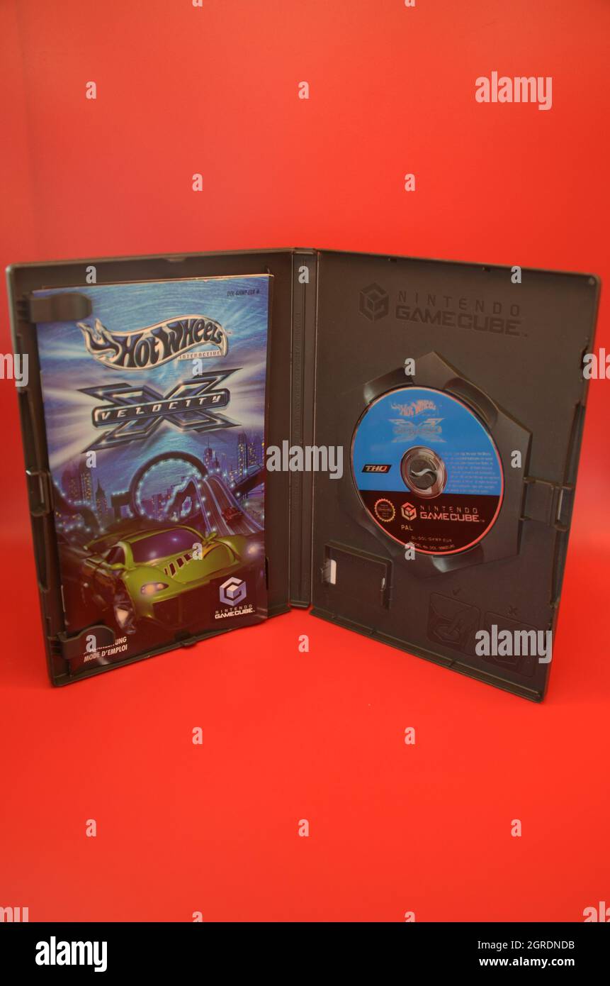 Nintendo gamecube hi-res stock photography and images - Alamy