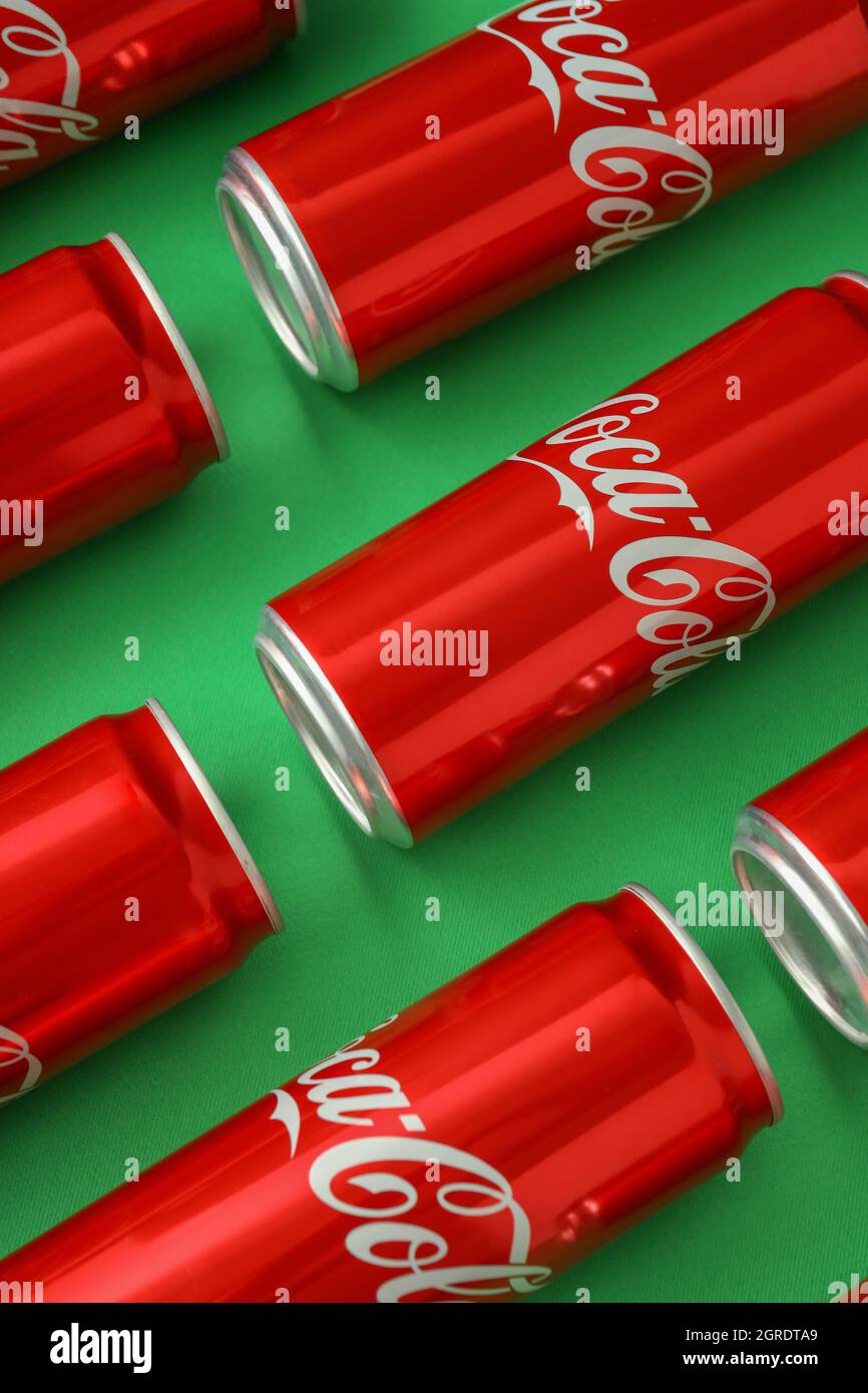 Fizzy drink soda pop sweet beverage coca cola company hi-res stock ...