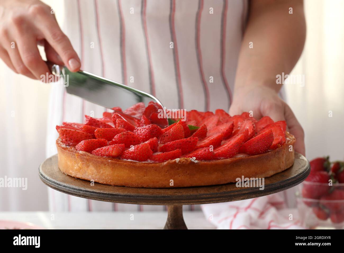 Apron cut hi-res stock photography and images - Alamy