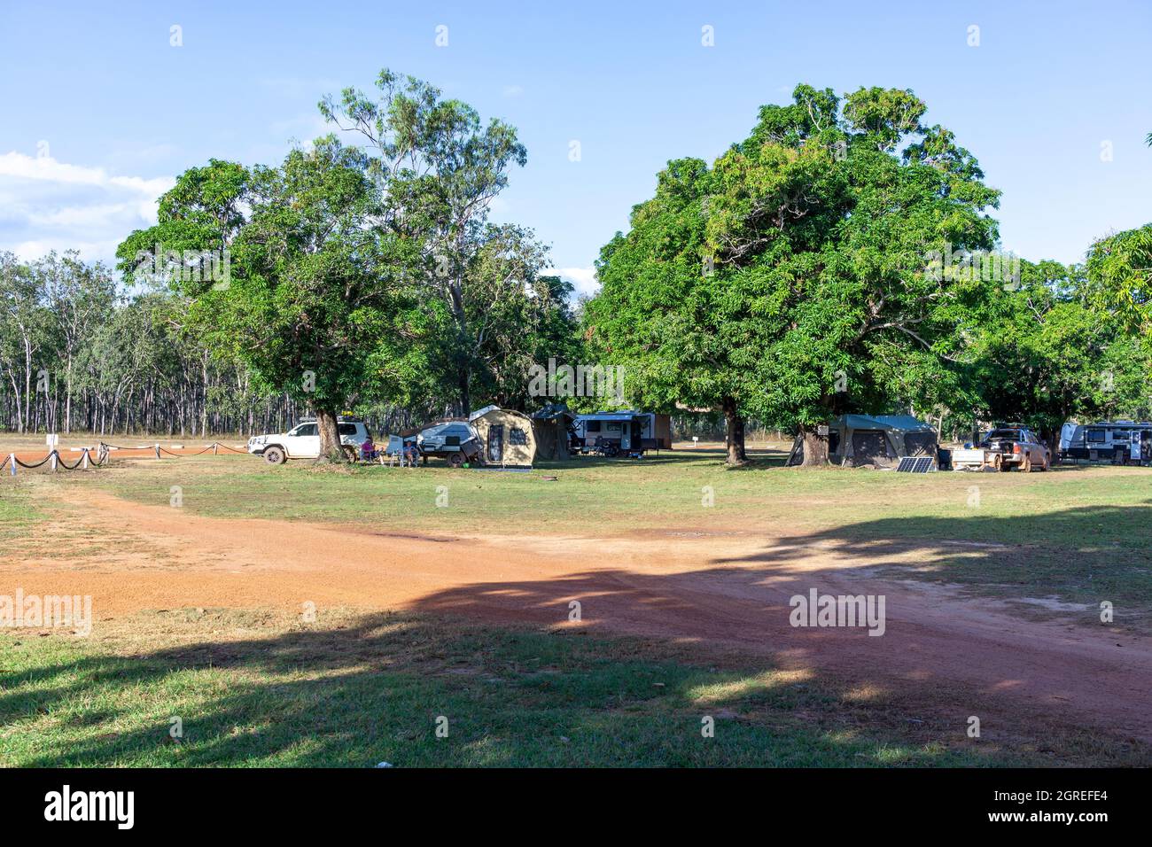 Campers under tree at Moreton Telegraph Station campground, Cape York ...