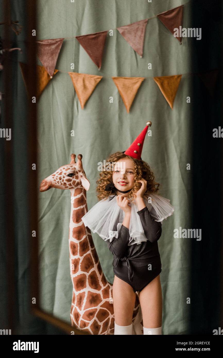 Girl 9 circus hi-res stock photography and images - Alamy