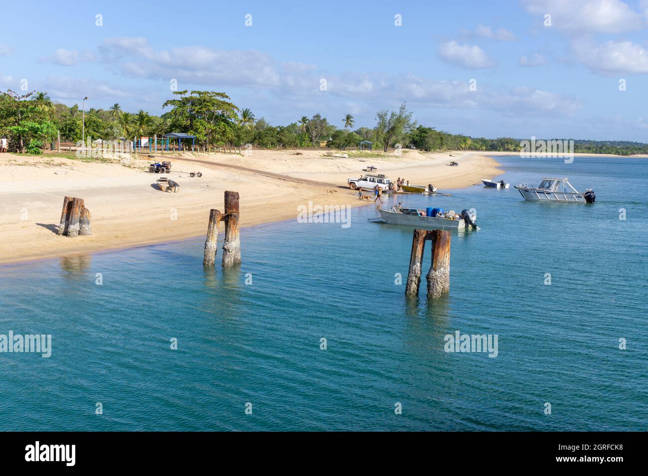 Small boats at boat ramp at Seisia Beach, Cape York Peninsula, Far ...