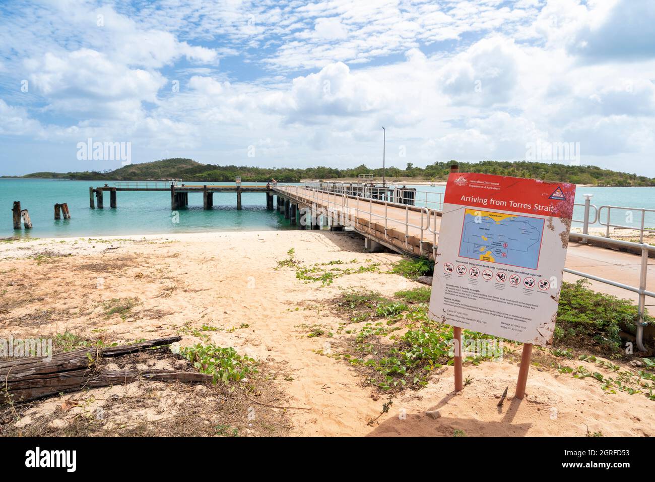 Seisia Jetty at Seisia Beach, Cape York Peninsula, Far North Queensland ...