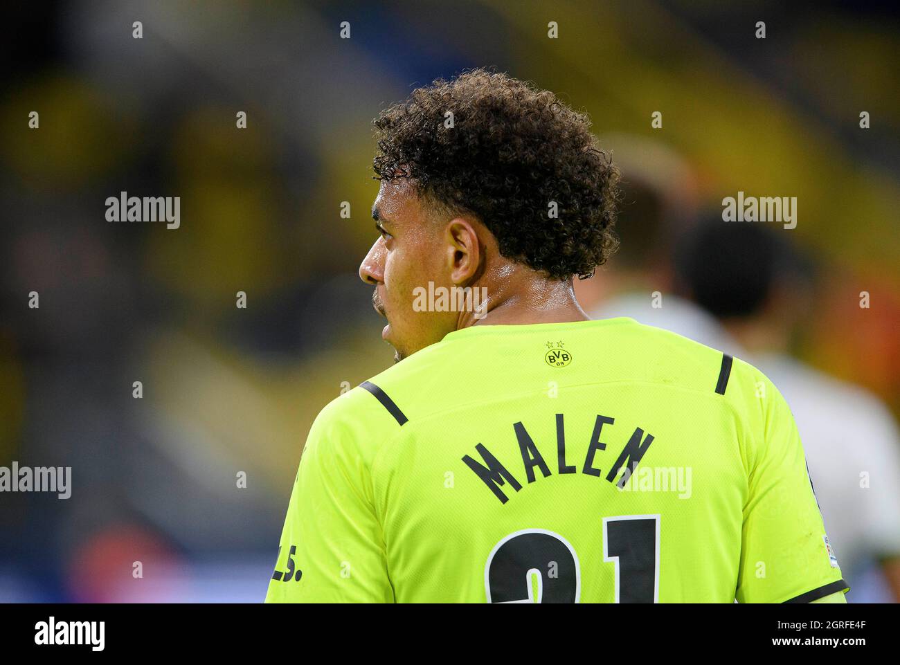 Dortmund, Deutschland. 28th Sep, 2021. Donyell MALEN (DO) looks over ...