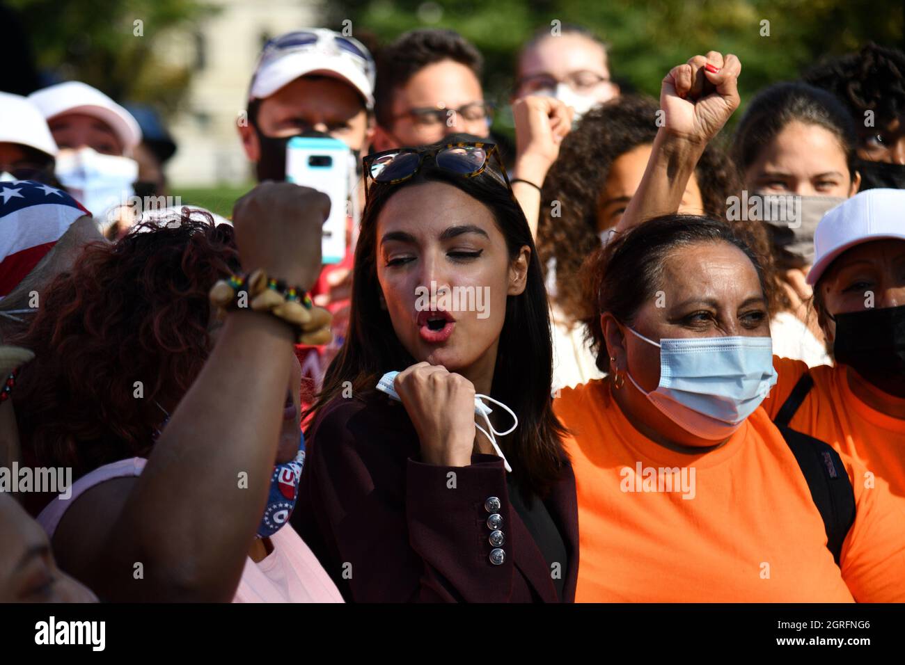 Alexandria ocasio cortez protest hi-res stock photography and images ...