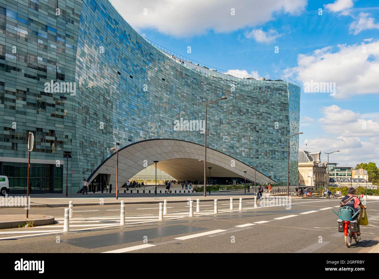 France, Paris, the new headquarters of the newspaper Le Monde Stock ...
