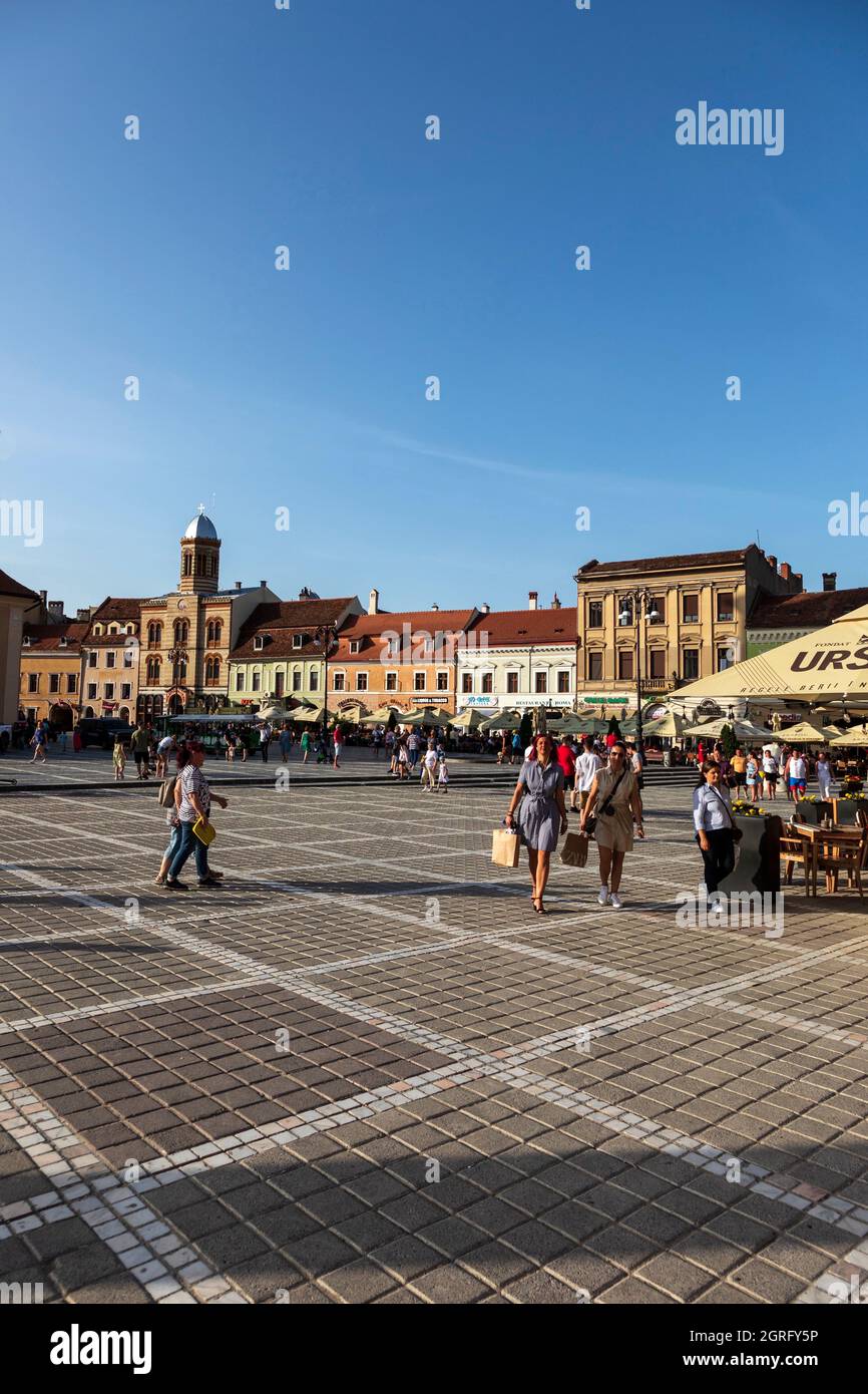 Brasov main square hi-res stock photography and images - Alamy