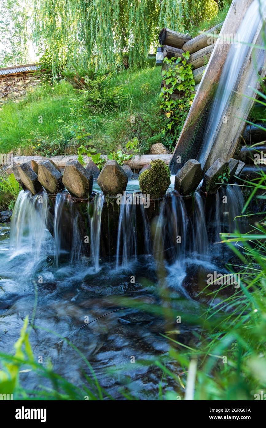 Hostel washing hi-res stock photography and images - Alamy