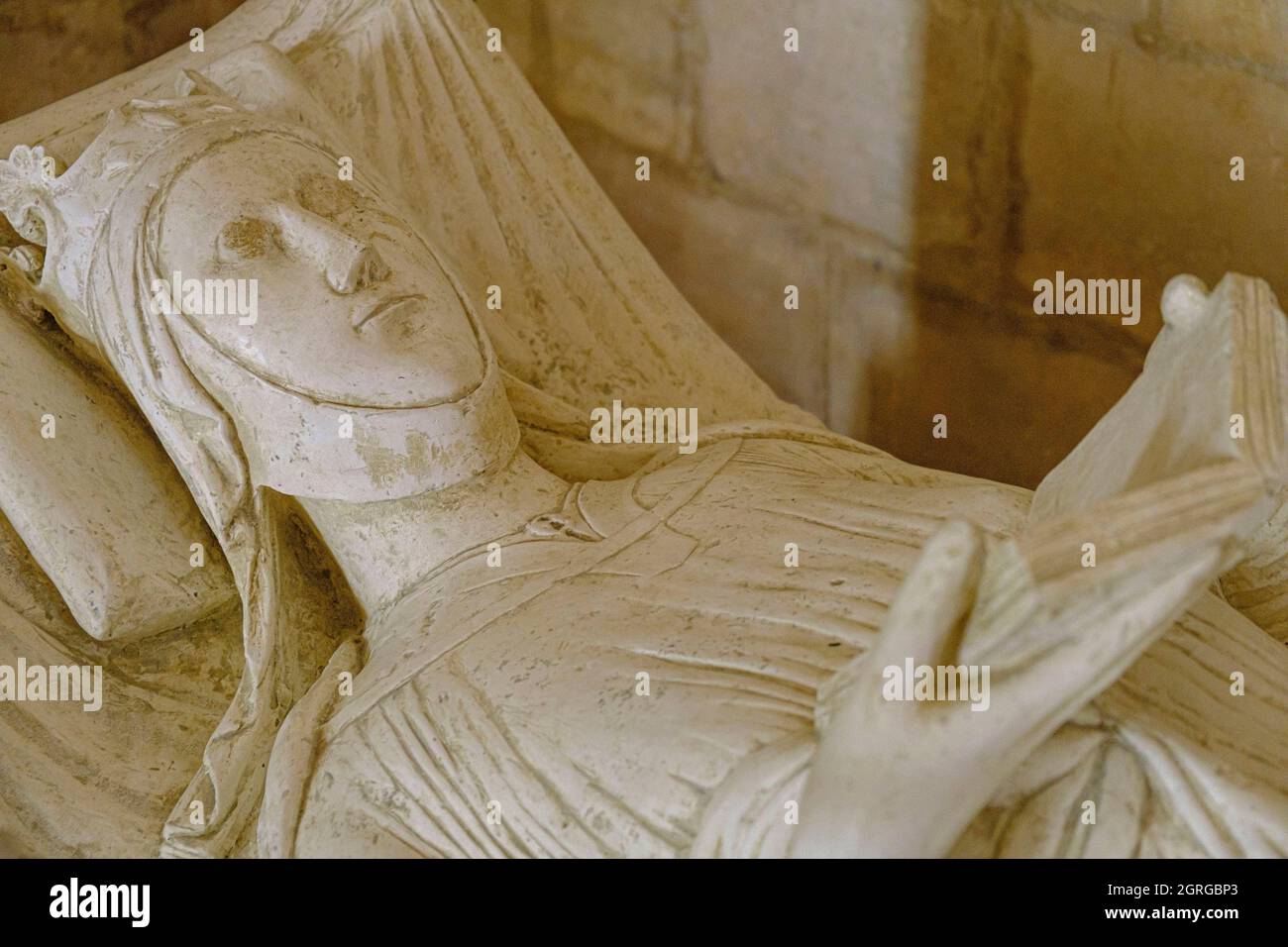 Eleanor Of Aquitaine Tomb