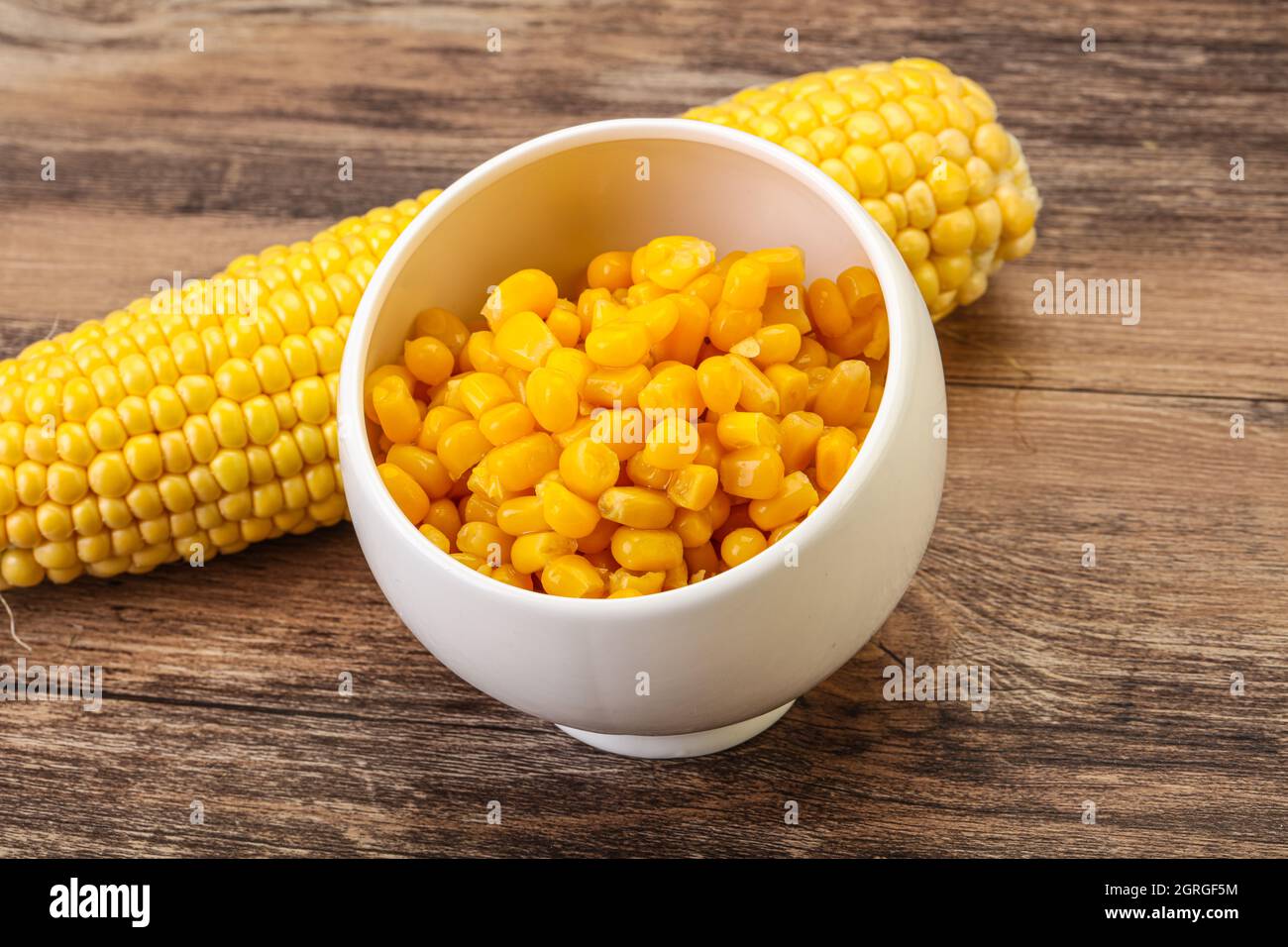 Sweet yellow corn grain in the bowl Stock Photo - Alamy