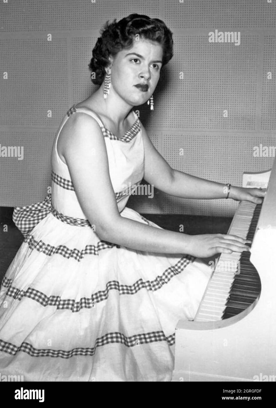 Patsy cline hi-res stock photography and images - Alamy