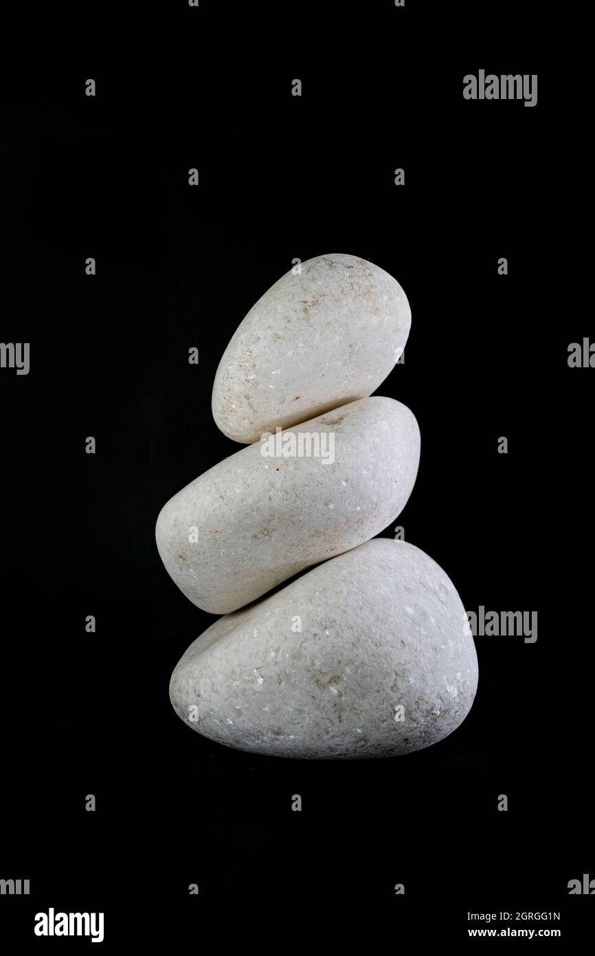 Stack stones hi-res stock photography and images - Alamy