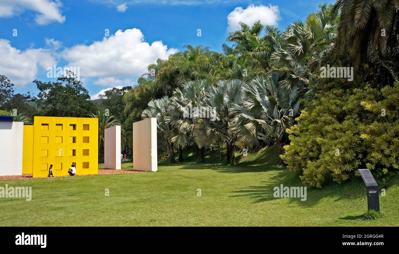 Inhotim public contemporary art museum hi-res stock photography and ...