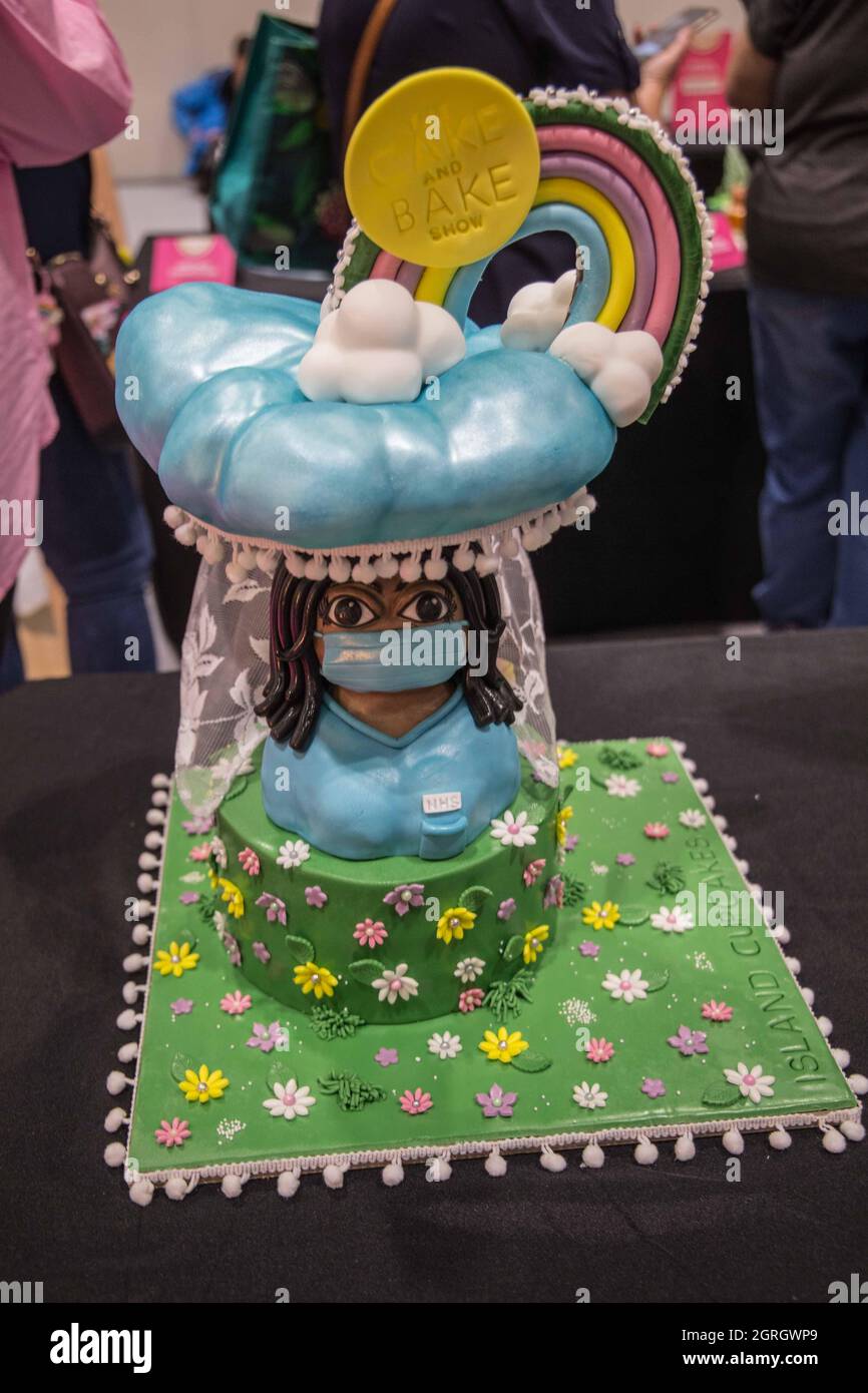 Tribute to nhs in cakes hi-res stock photography and images - Alamy