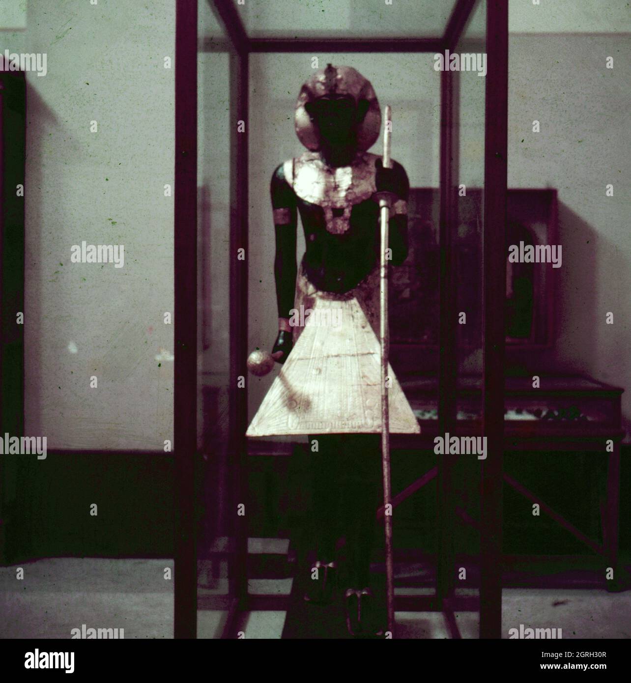 Amen statue hi-res stock photography and images - Alamy