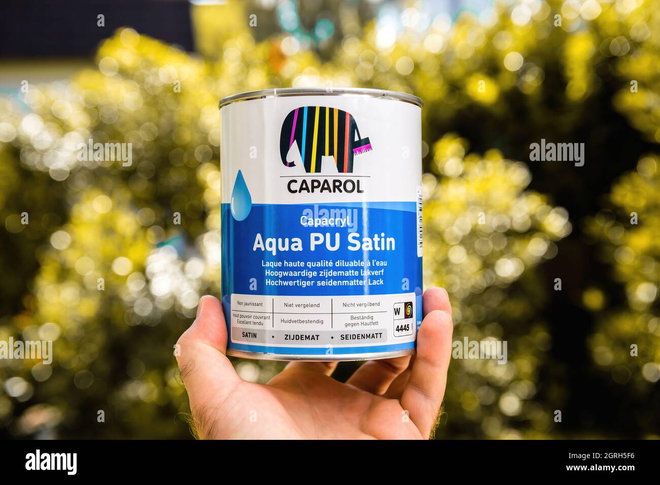 Aqua pu satin hi-res stock photography and images - Alamy
