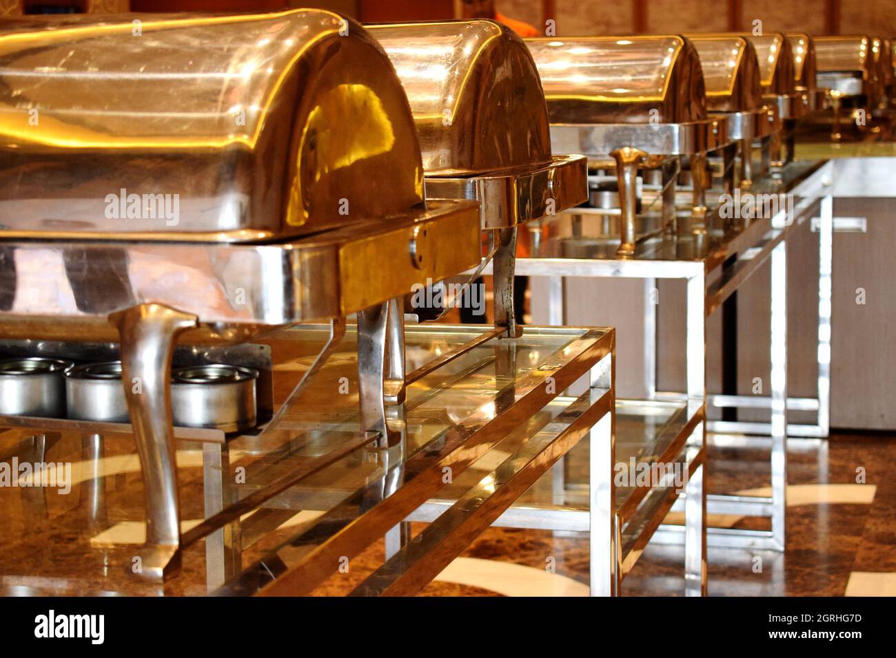 Food buffet university hi-res stock photography and images - Alamy