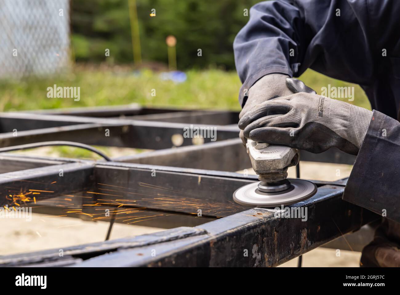 Woman welder hi-res stock photography and images - Alamy