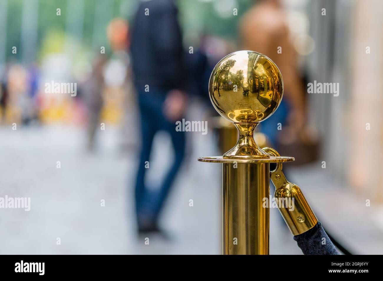 Roped pole hi-res stock photography and images - Alamy