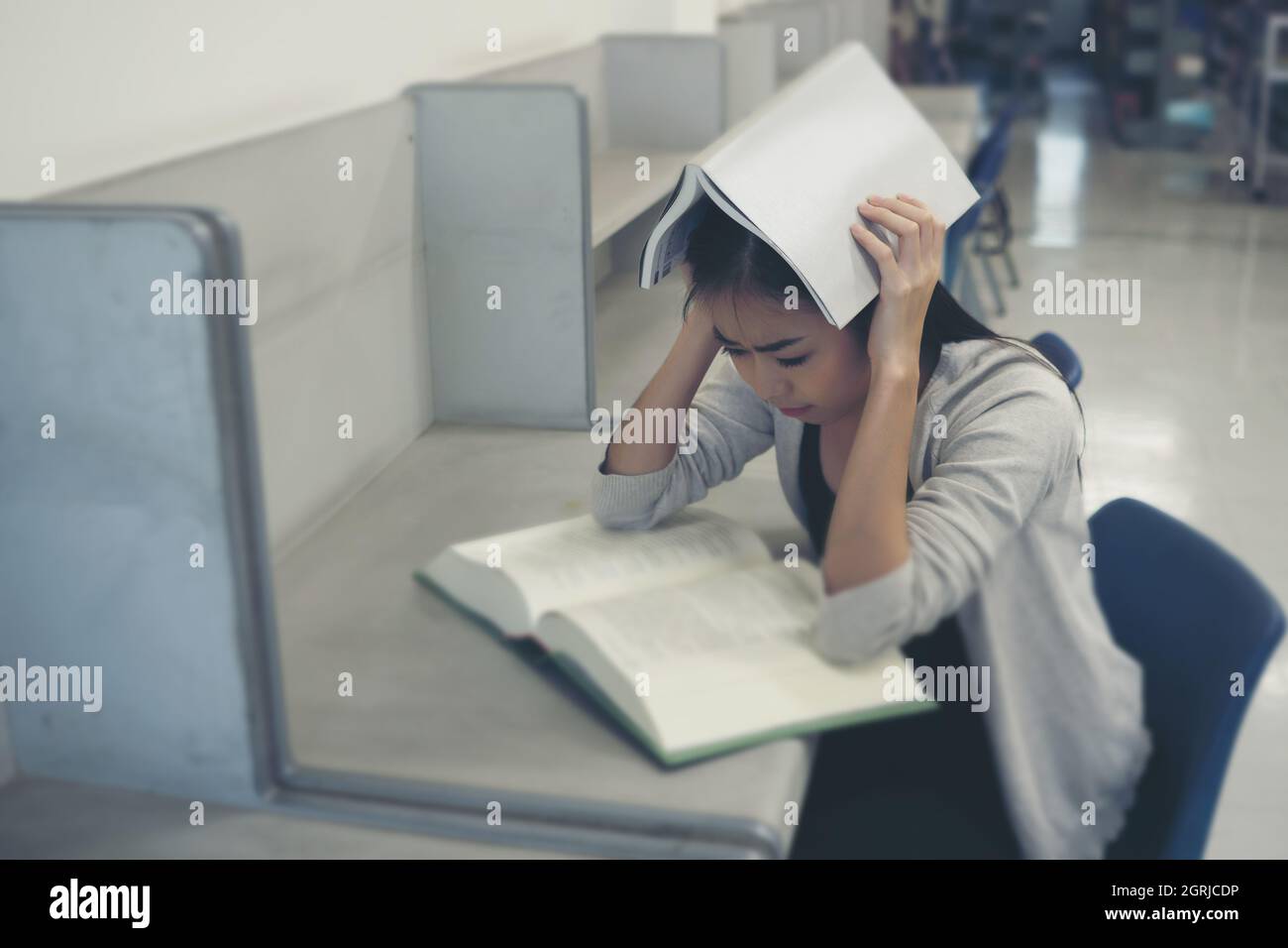 Student in stress indian hi-res stock photography and images - Alamy