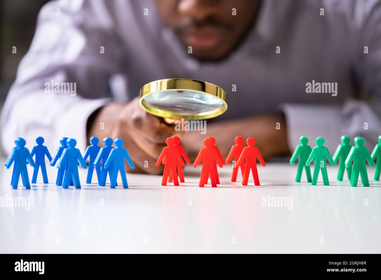 Business Customer Market Segment. Pawns Under Magnifier Glass Stock ...