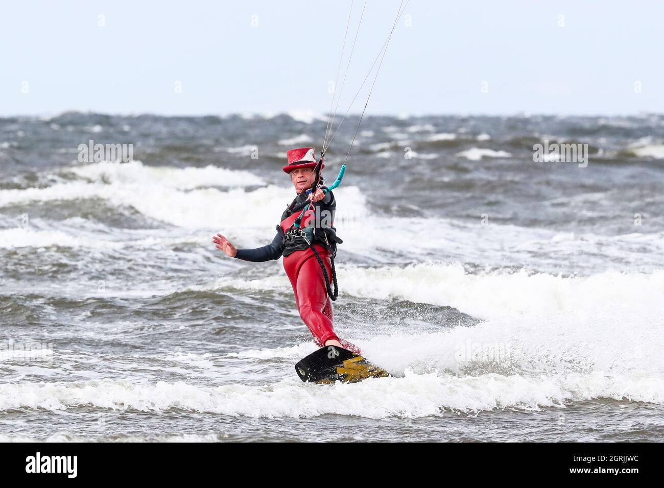 Troon, UK. 1st Oct, 2021. Blustery westerly winds, high tides and a ...