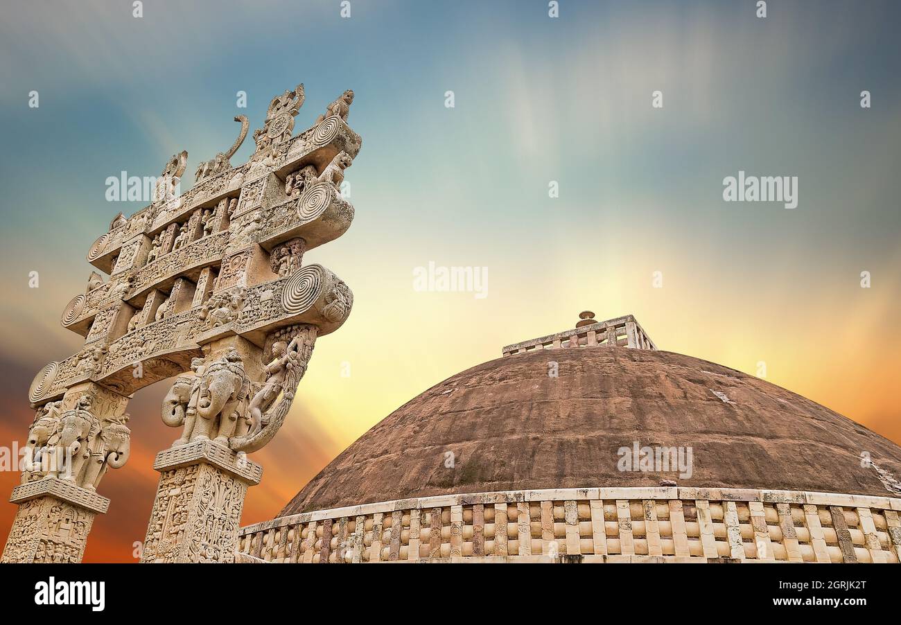 Toran is entry or gateway to stupa hi-res stock photography and images ...