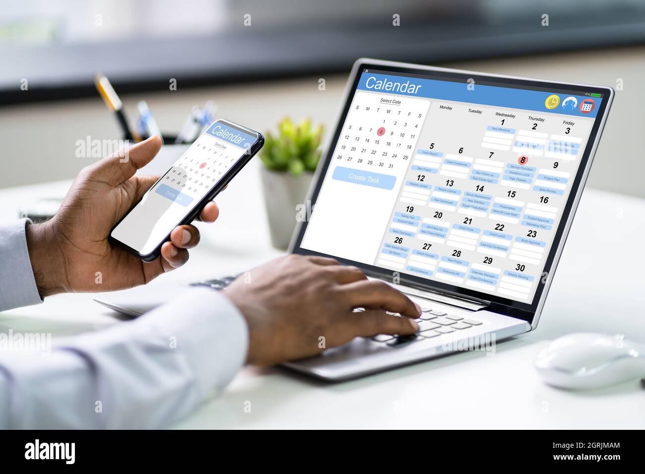 Smart phone icon calendar hi-res stock photography and images - Alamy