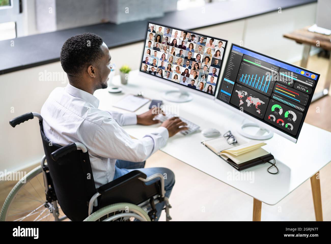 Online Virtual Learning Conference Meeting On Computer Stock Photo - Alamy