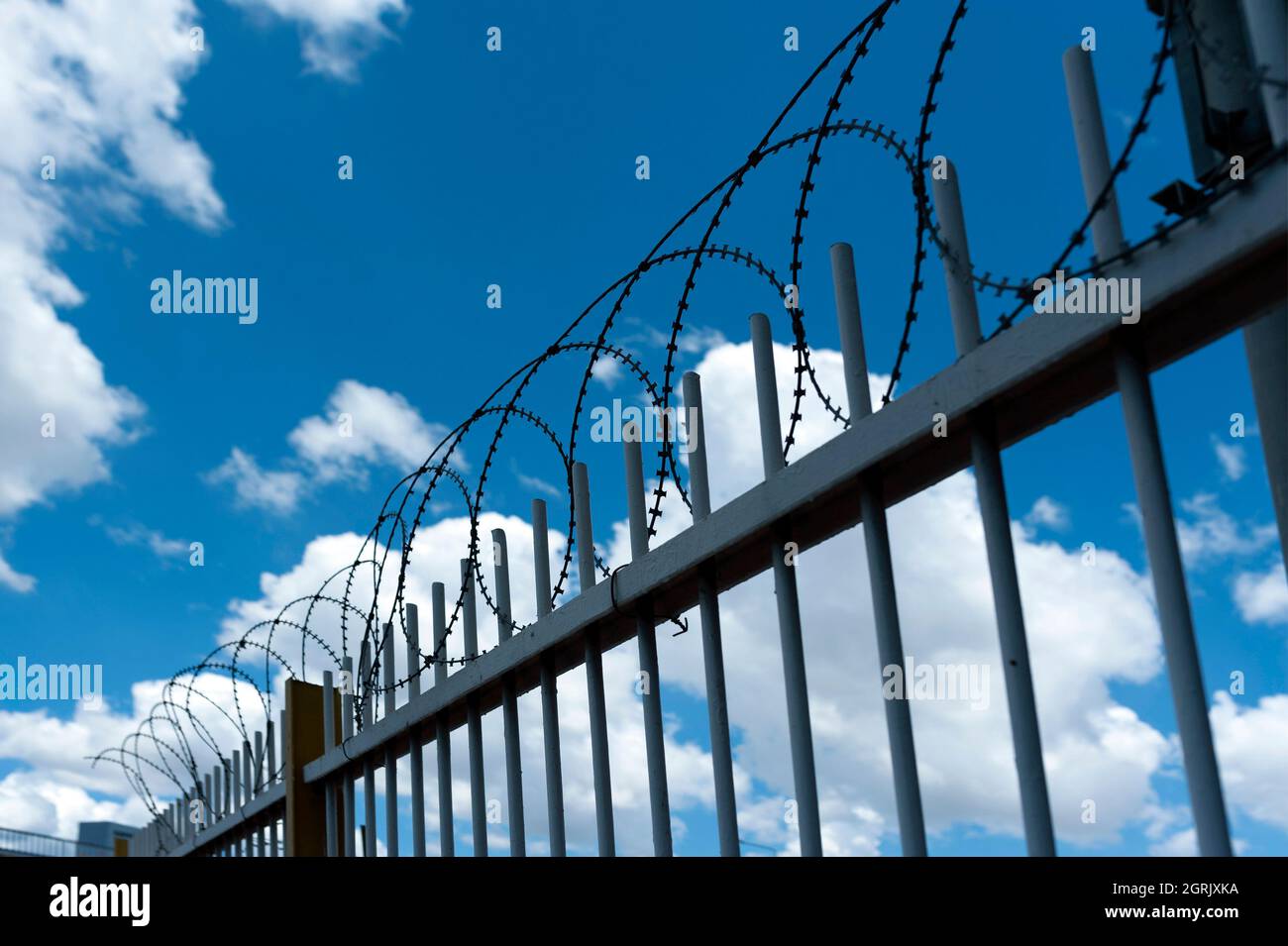 Wire bar hi-res stock photography and images - Alamy
